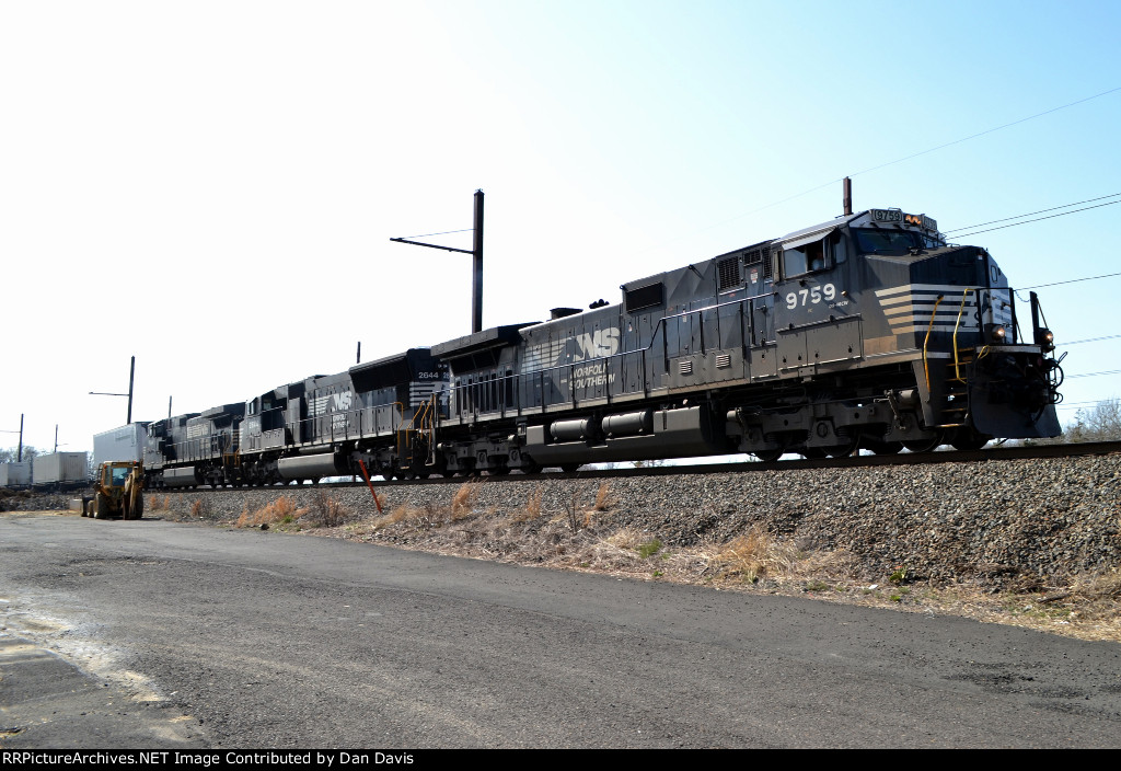 NS C40-9W 9759 leads 24K